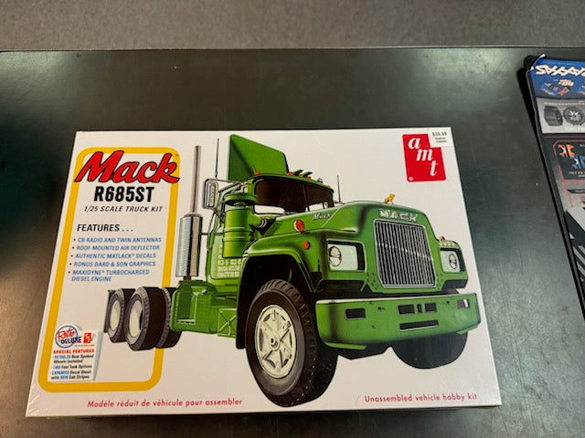 AMT 1:25 Mack R685ST Semi Tractor – Northwest hobbies